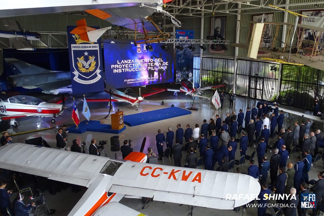 Lanzamiento Pillán II para la Fuerza Aérea de Chile en MNAE - FGMEDIA.cl