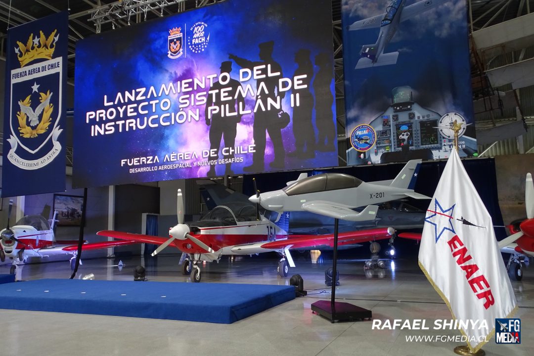 Lanzamiento Pillán II para la Fuerza Aérea de Chile en MNAE - FGMEDIA.cl