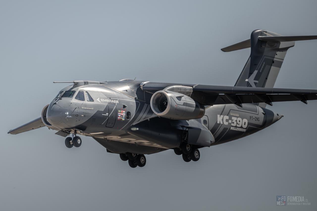 LLEGA A FIDAE 2026 EL GIGANTE KC-390 MILLENNIUM DE EMBRAER - FGMEDIA.cl